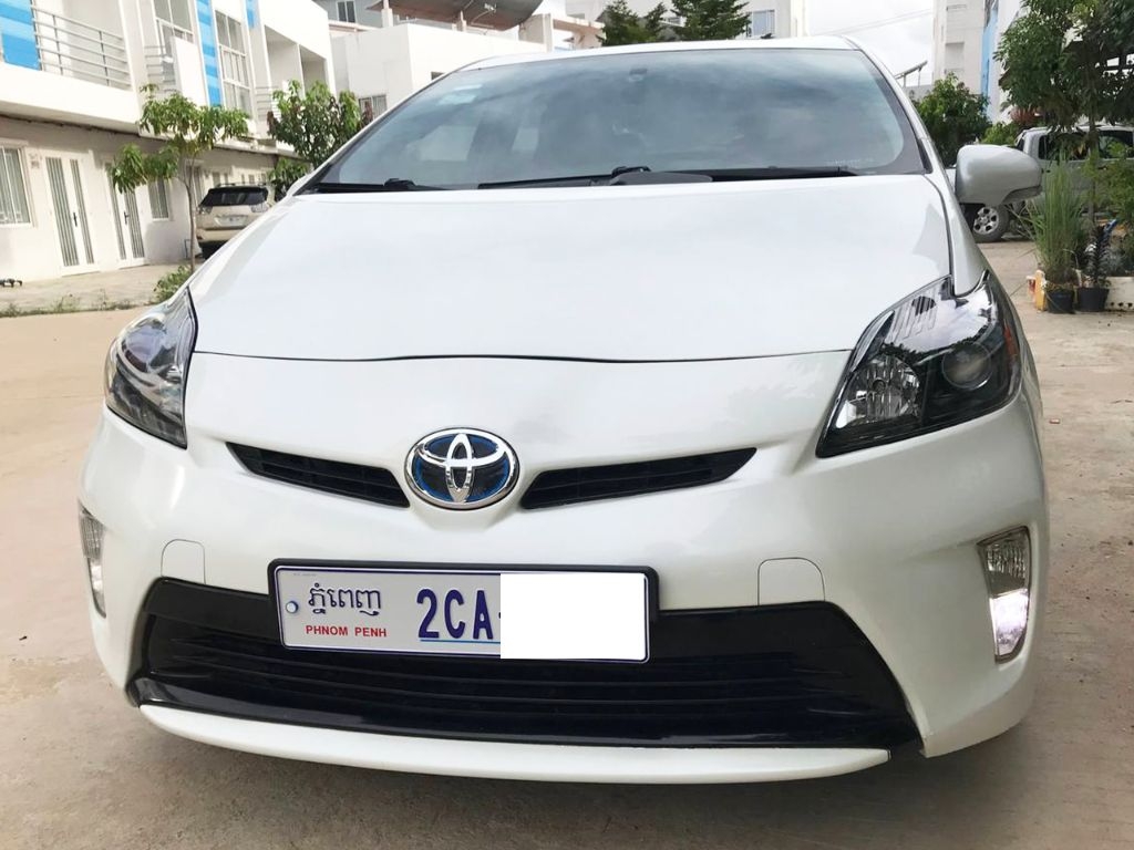 Buy Used 2012 Toyota Prius Option 3
