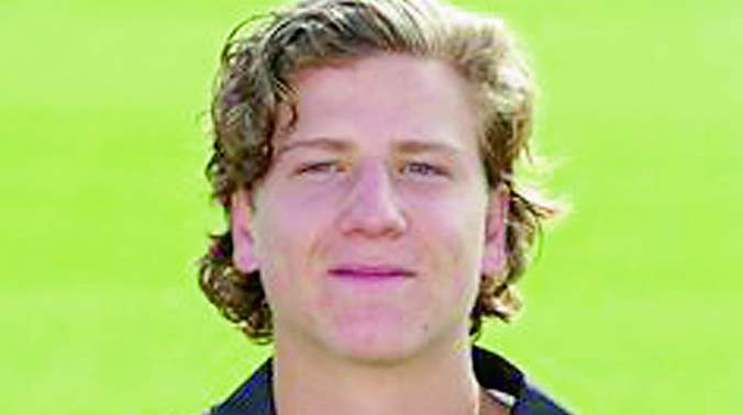 Sussex bowler Matthew Hobden dies at 22