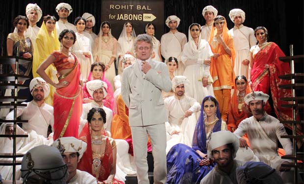 Ethnic Diva Shraddha Kapoor at Rohit Bal's fashion show