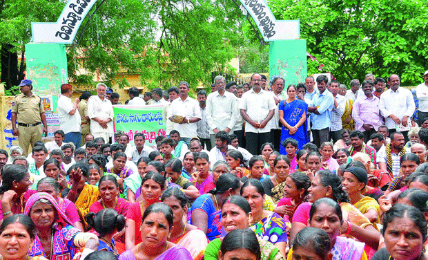 Forest staff, farmers are at odds over podu