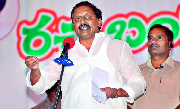 Balaraju joins anti-CM group