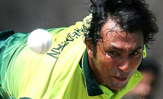 IPL 8: KKR reunites Azhar Mahmood and Wasim Akram