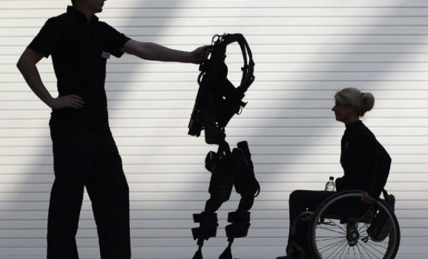 Australian scientists working on 'bionic spinal cord'