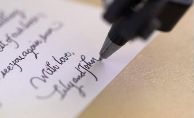 Watch: This robot can convincingly duplicate your handwriting