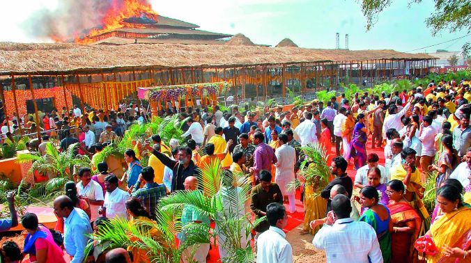 Fire mars yagam organised by CM K Chandrasekhar Rao on last day
