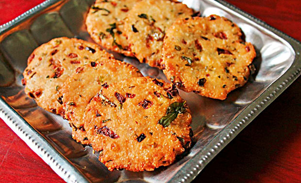 This Maddur vada is crying out for onions