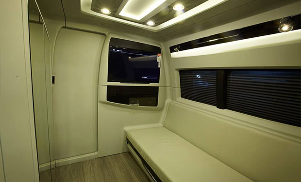 Here's a sneak peek inside Shah Rukh Khan's swanky 4 crore vanity van
