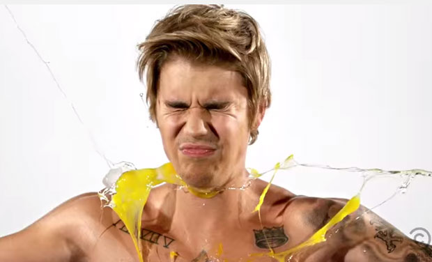 Justin Bieber pelted with eggs in first Comedy Central Roast teaser