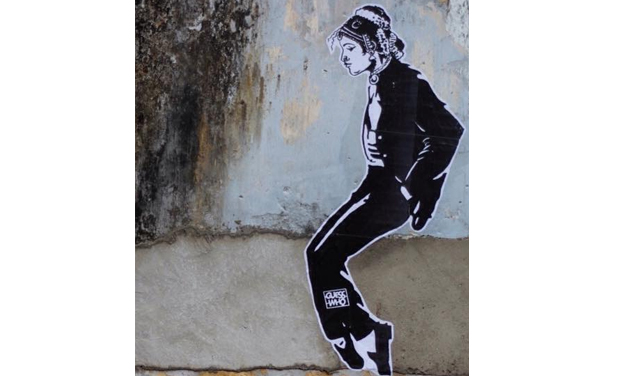 Streets of Kochi filled with amazing graffiti artwork by 'Guess Who'