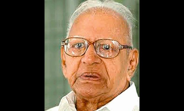 Thousands pay homage to Justice VR Krishna Iyer