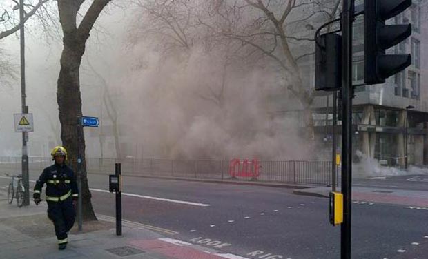 London fire: 2,000 evacuated after underground fire in Holborn