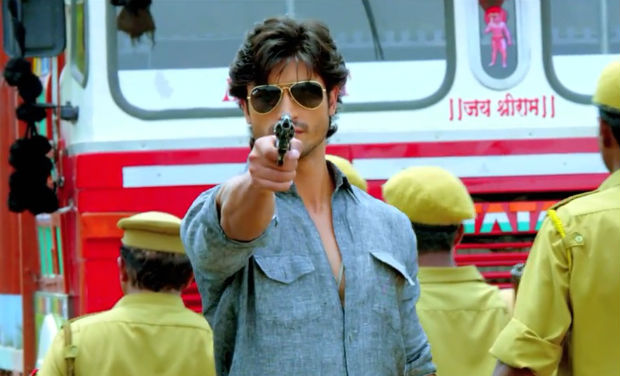 Movie Stills: Sonakshi Sinha and Saif Ali Khan's 'Bullett Raja'