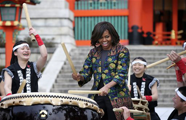 Michelle Obama picks up new skills on her 3-day to visit to Japan
