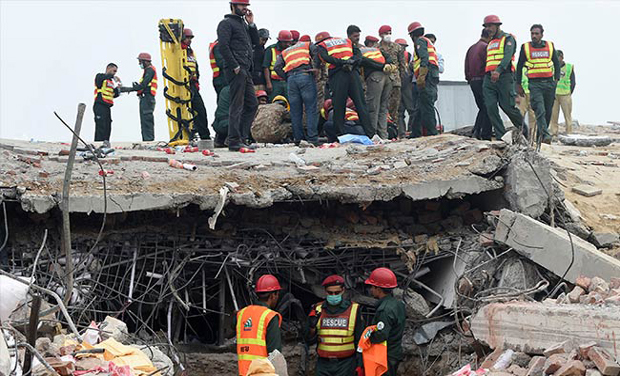 Death toll in Pakistan factory collapse set to rise: officials