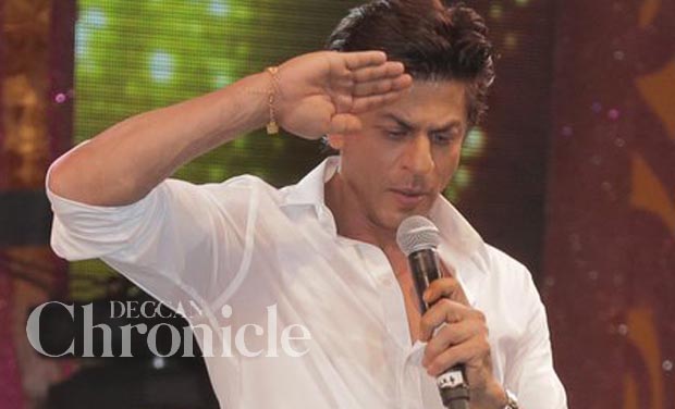 Woman cop in uniform dancing with SRK draws criticism