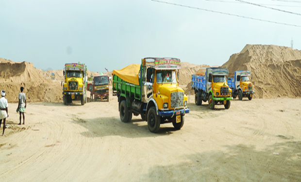 Sand mafia not reined in yet