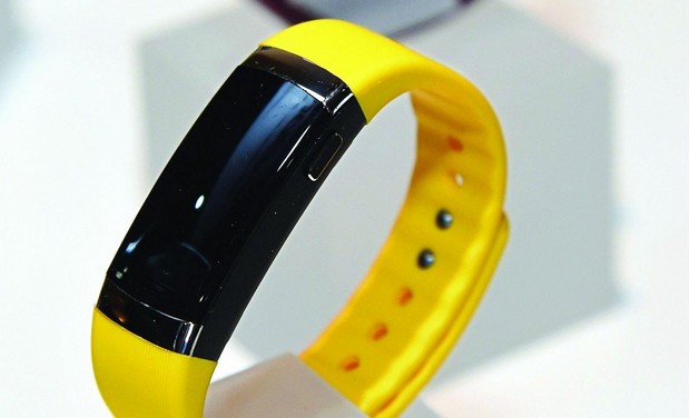 Wearable tech to decode sign language