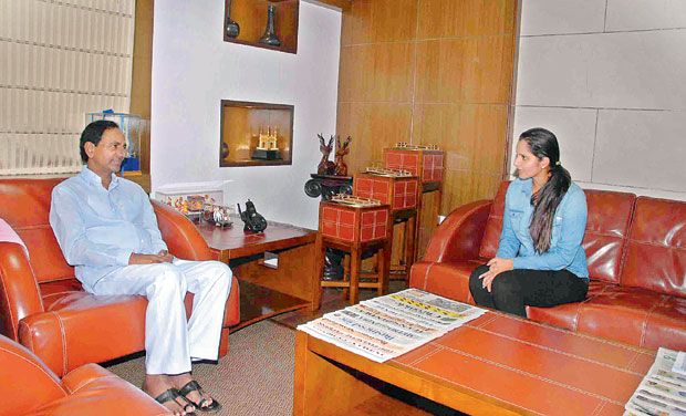 Sania Mirza meets Telangana CM KCR, thanks him for support