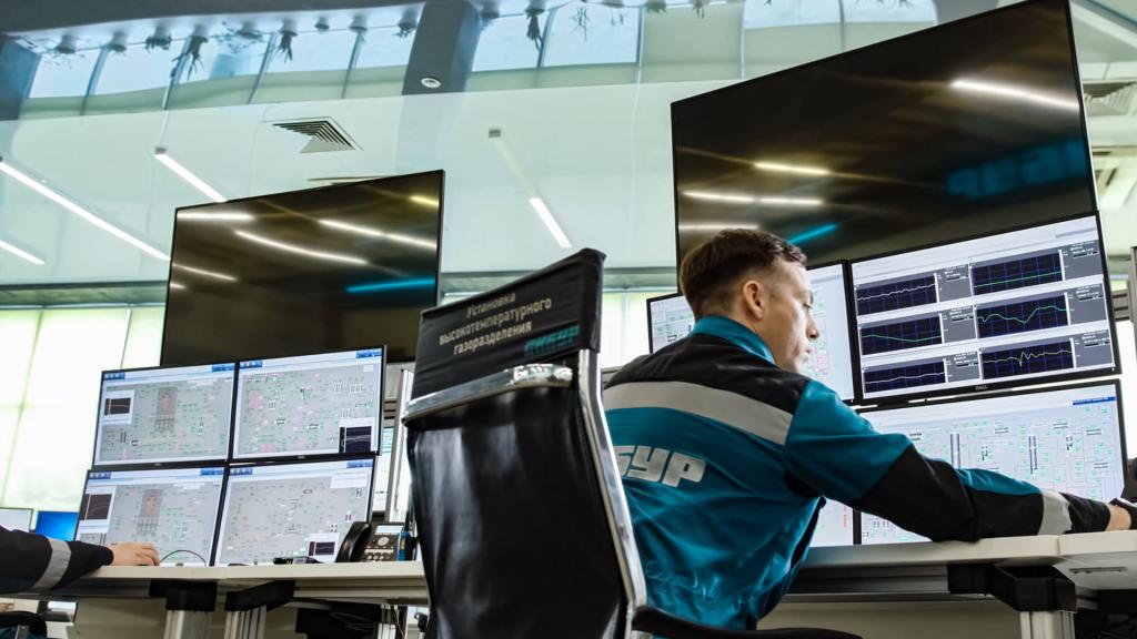 Human Operators in a computer system for Sri Lankan A/L ICT - Vipula ...