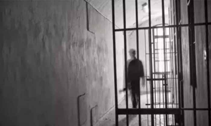 මැගසින් බන්ධනාගාරයේ රැඳවියෙකු ජල ටැංකියකට වැටී මරුට. - Sannasa - සන්නස ...