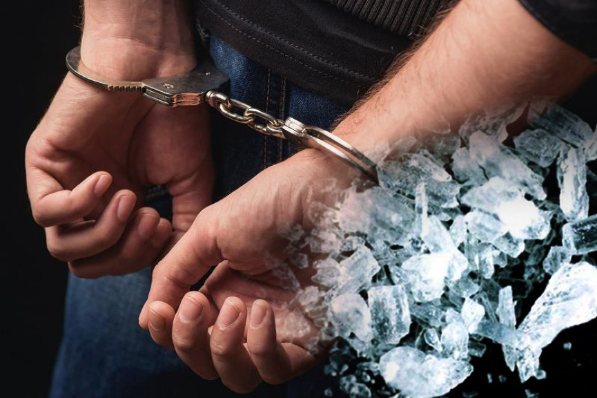 ලක්ෂ 75ක අයිස් සමග නාවික හමුදාවේ දෙකකුත් අල්ලයි - Sannasa - සන්නස | ශ් ...