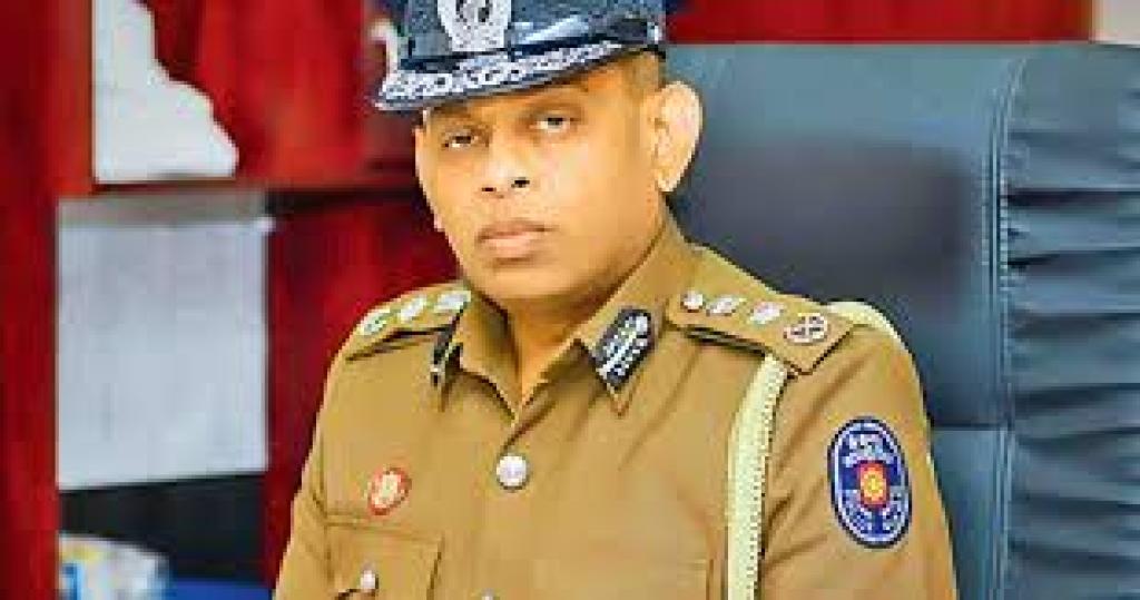 හිටපු වැඩබලන පොලිස්පති දේශබන්දු තෙන්නකෝන් ඇතුළු නිලධාරීන් 8 දෙනෙකු ...