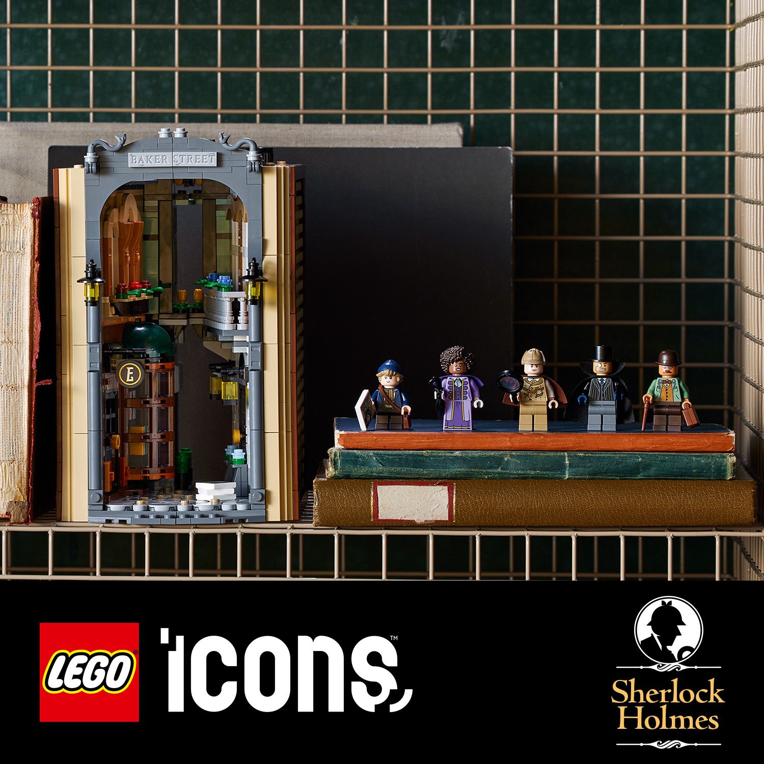 LEGO 10351 Icons Sherlock Holmes: Book Nook Building Toy Set (1359 Pieces)