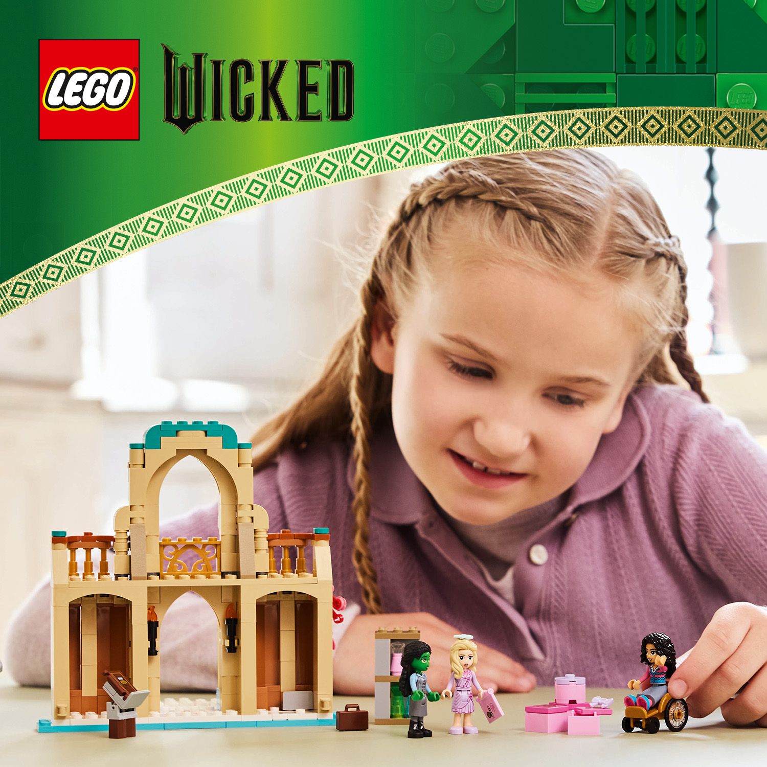 LEGO 75681 Wicked Welcome to Emerald City Building Toy Set (304 Pieces)