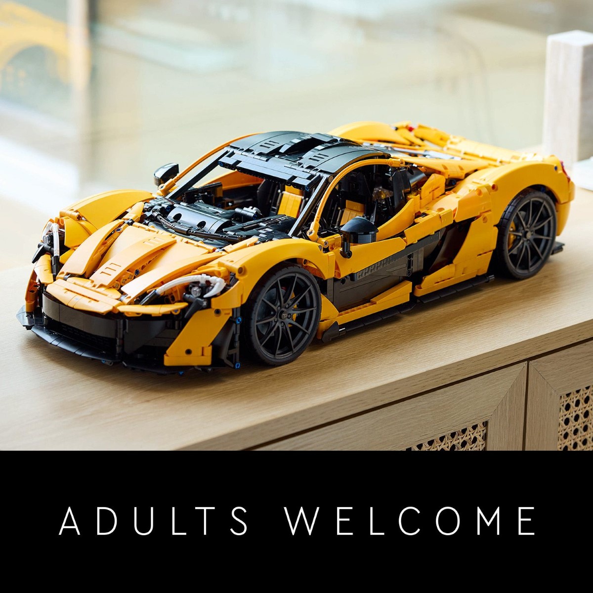 LEGO 42172 Technic McLaren P1 Building Set
