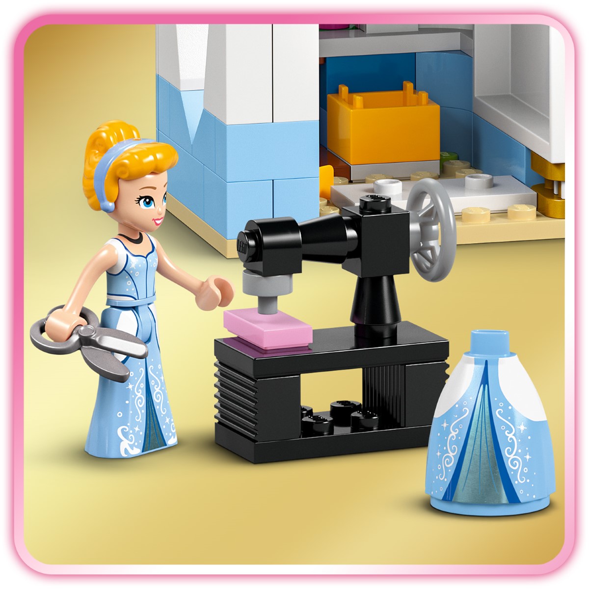 LEGO 43275 Disney Cinderella's Castle & Horse Carriage Building Toy Set ...