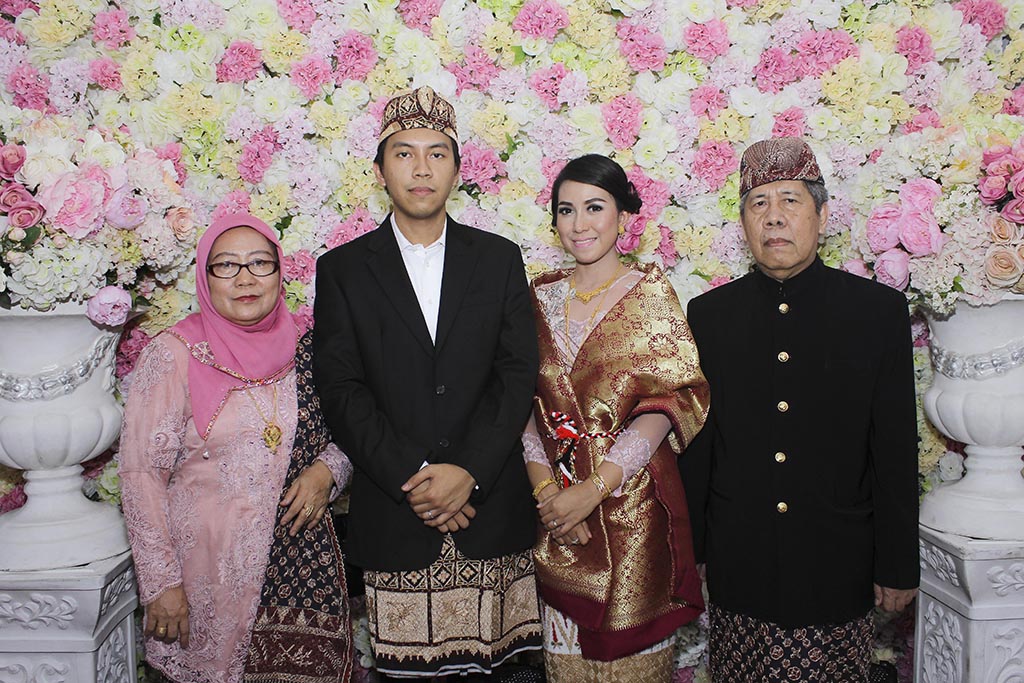 Lamaran Adat Lampung Nyighok Ngikok Trianti & Aland | The Engagement ...