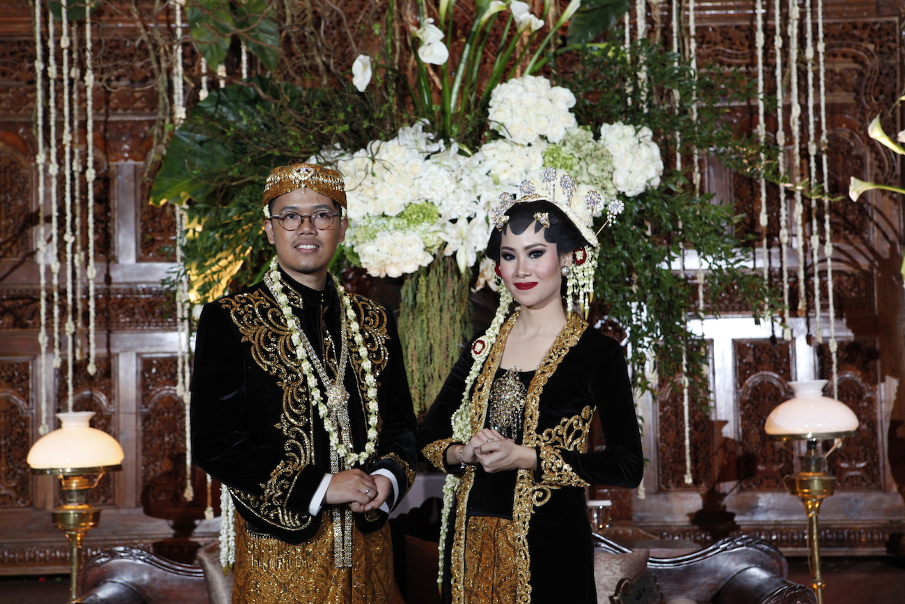 Mystical Javanese Themed Wedding At Sampoerna Strategic Square | The ...