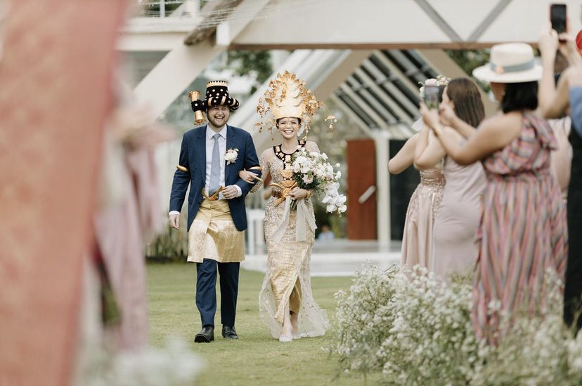 Keindahan Adat Mandailing pada Pernikahan Fatya & Jack | The Wedding ...