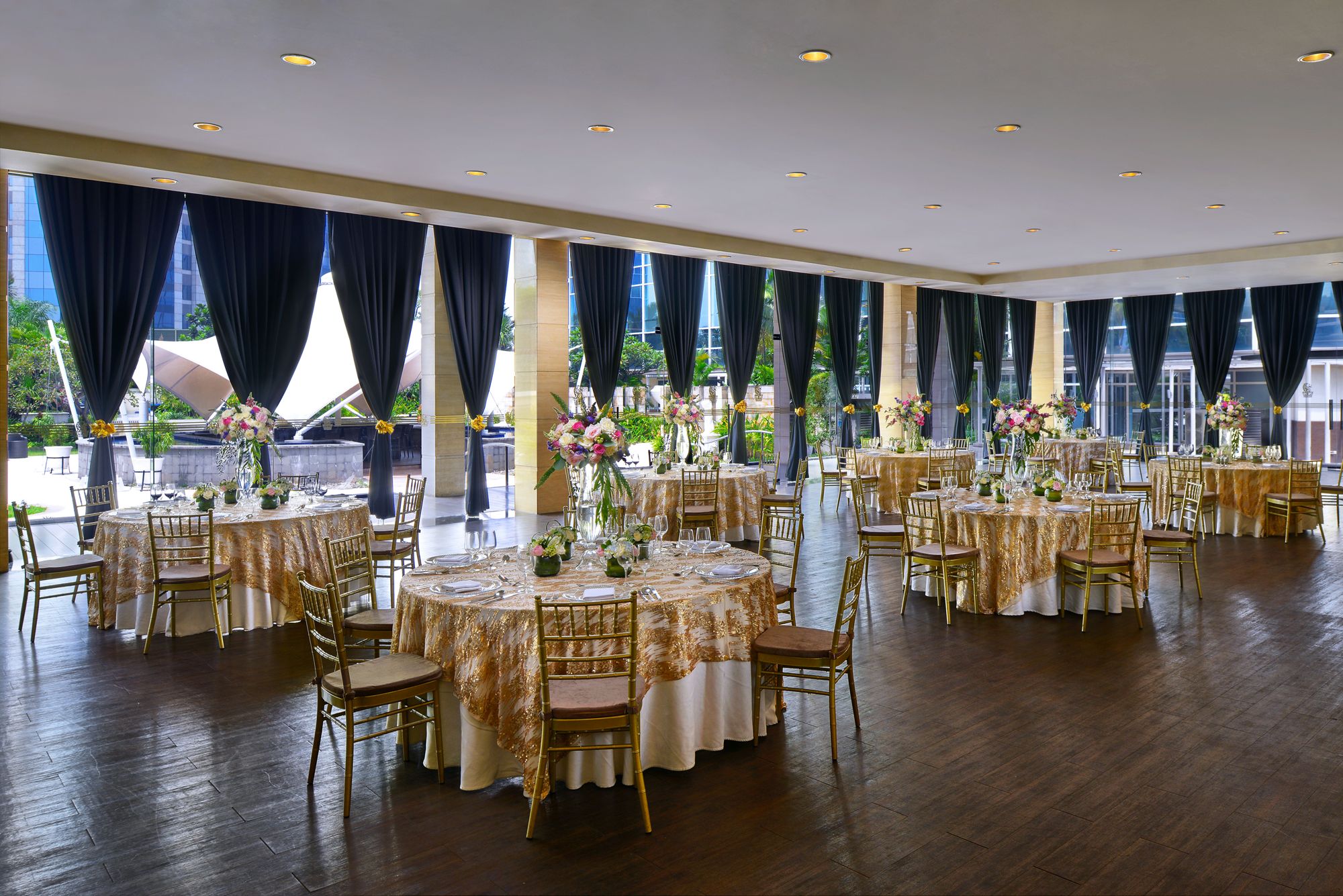 50598022-mdam resize - glass house angled-1675830472 | The Bride Dept