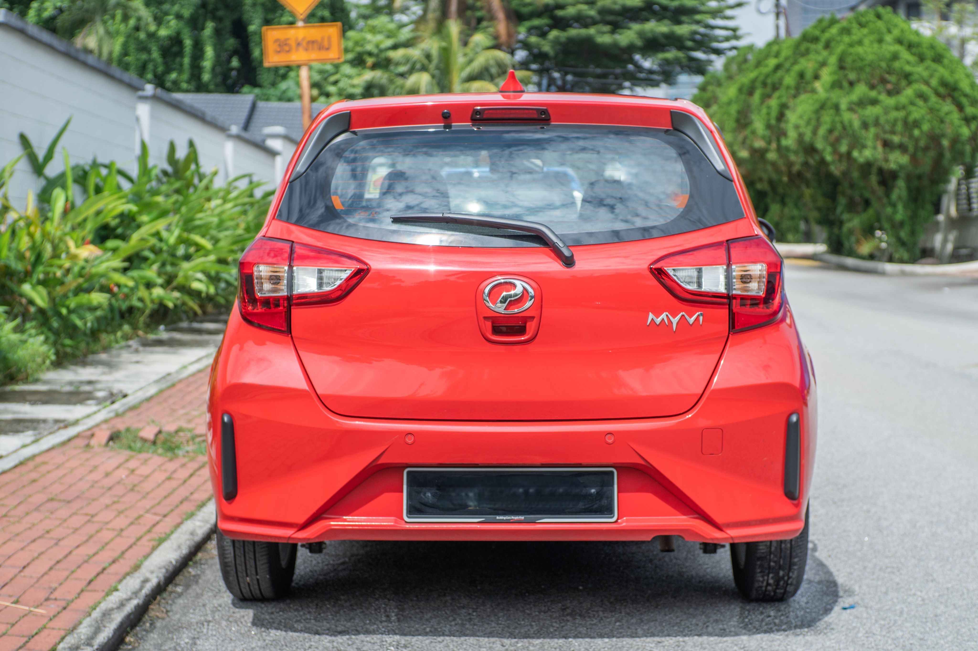 the 'hole' on myvi boot is ugly design
