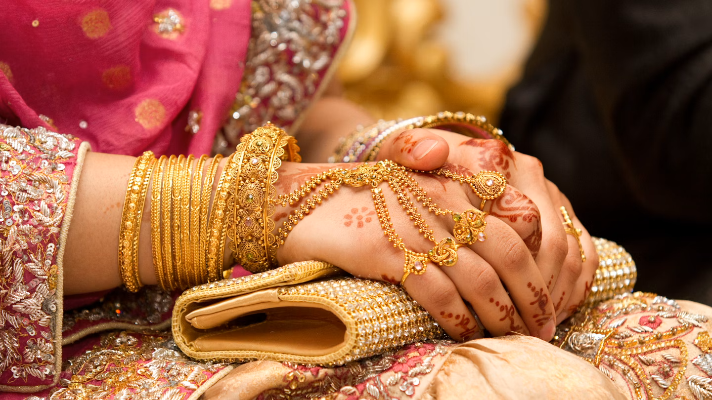 Emas anugerah unik buat wanita - GB Gold Platform