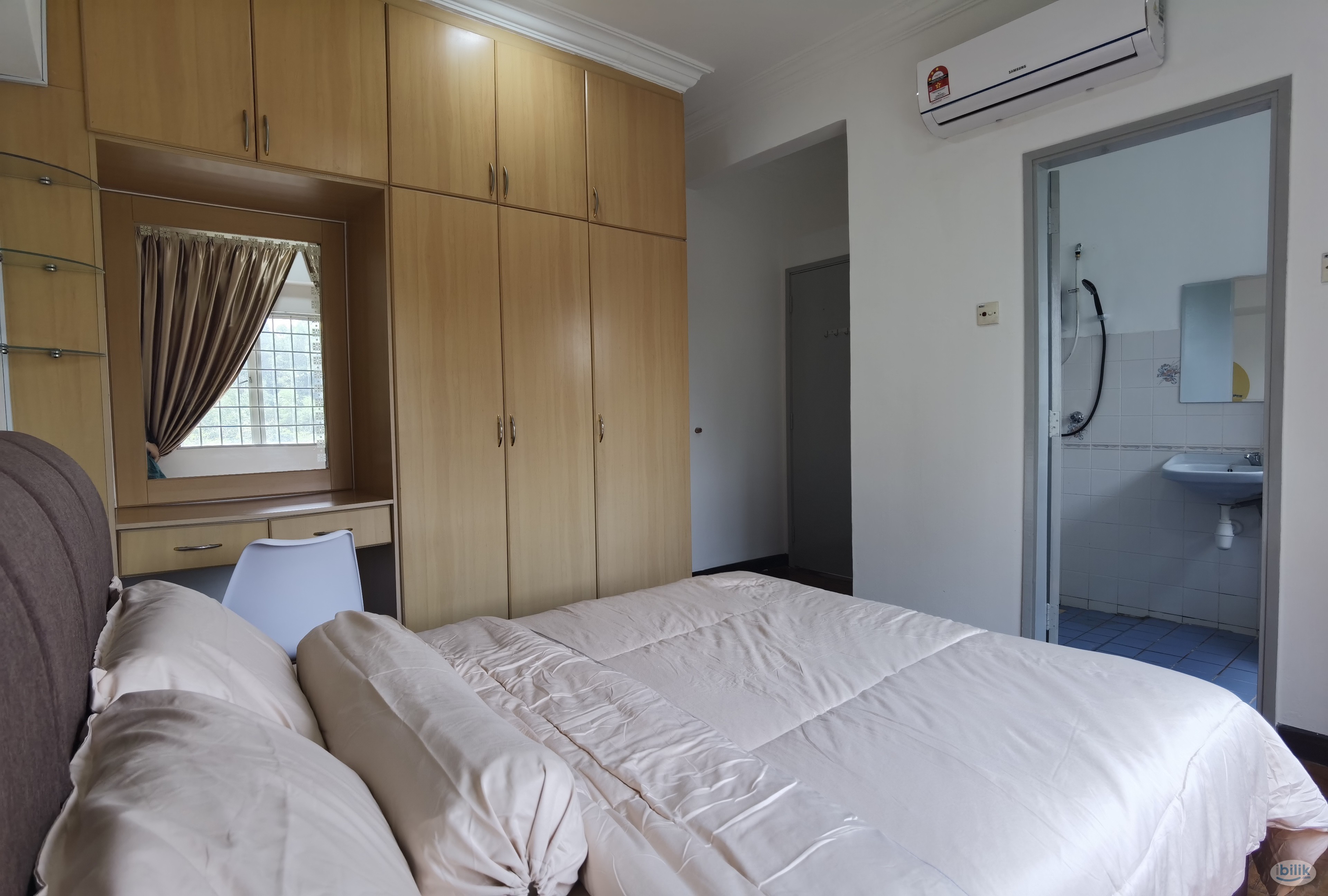 [WALK TO MRT Eko Cheras] Master Room at Awana Puri, Cheras Taman ...