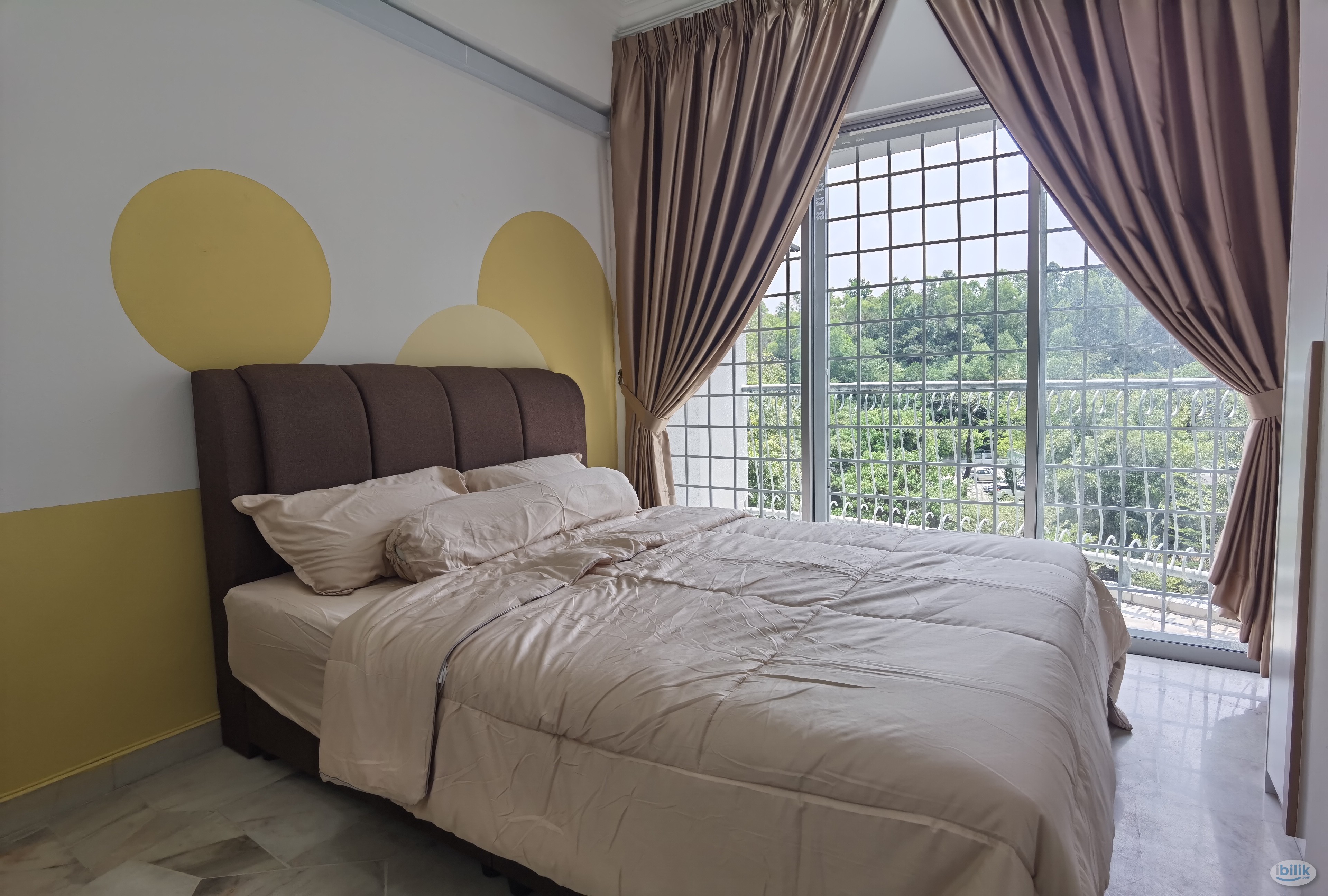 [WALK TO MRT Eko Cheras] Middle Balcony Room at Awana Puri, Cheras ...