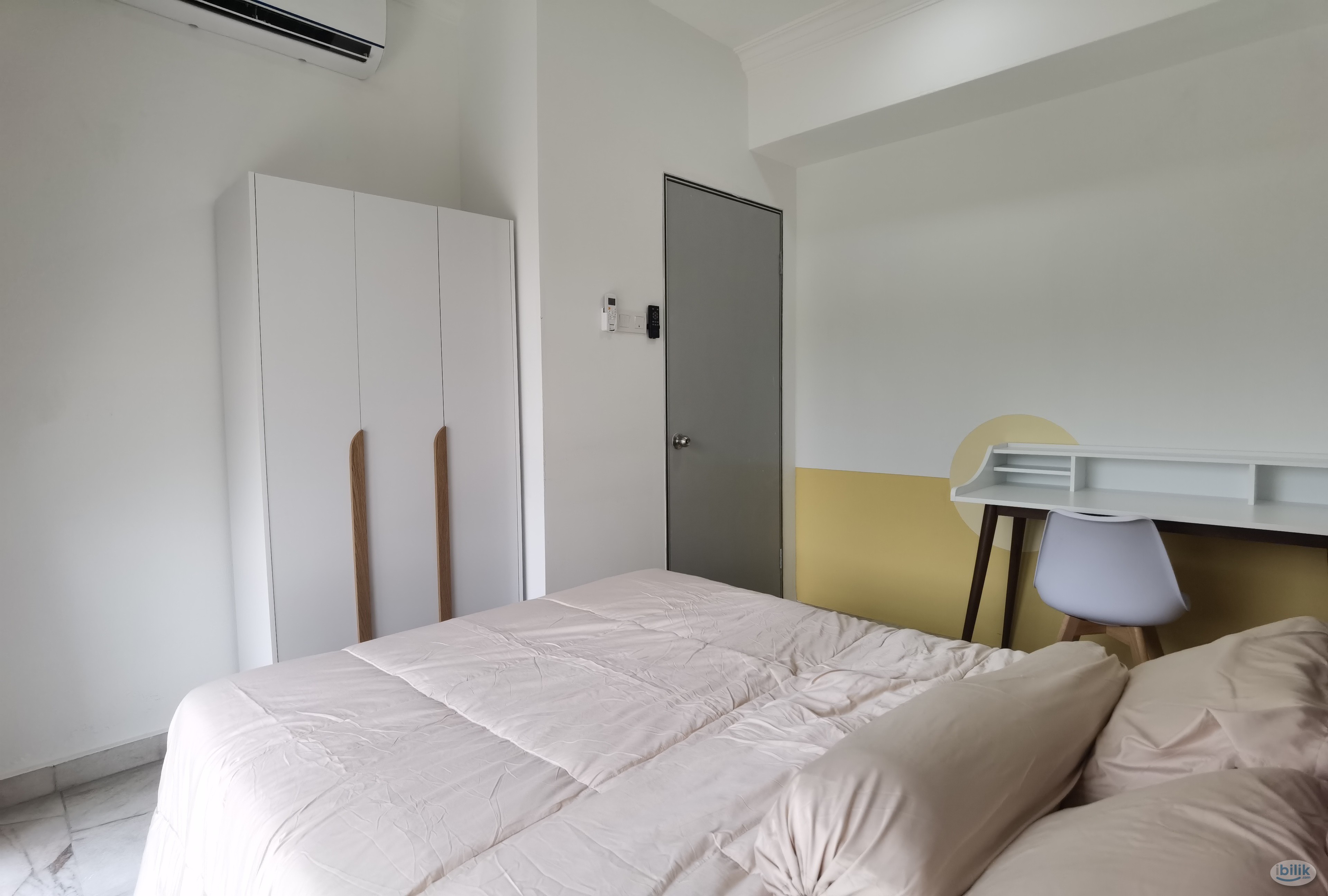 [WALK TO MRT Eko Cheras] Middle Balcony Room at Awana Puri, Cheras ...