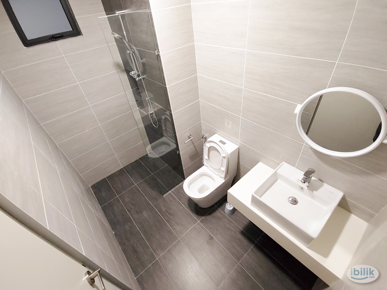 Studio Room with Microwave & Mini Fridge @ Trion KL, Sungai Besi next ...