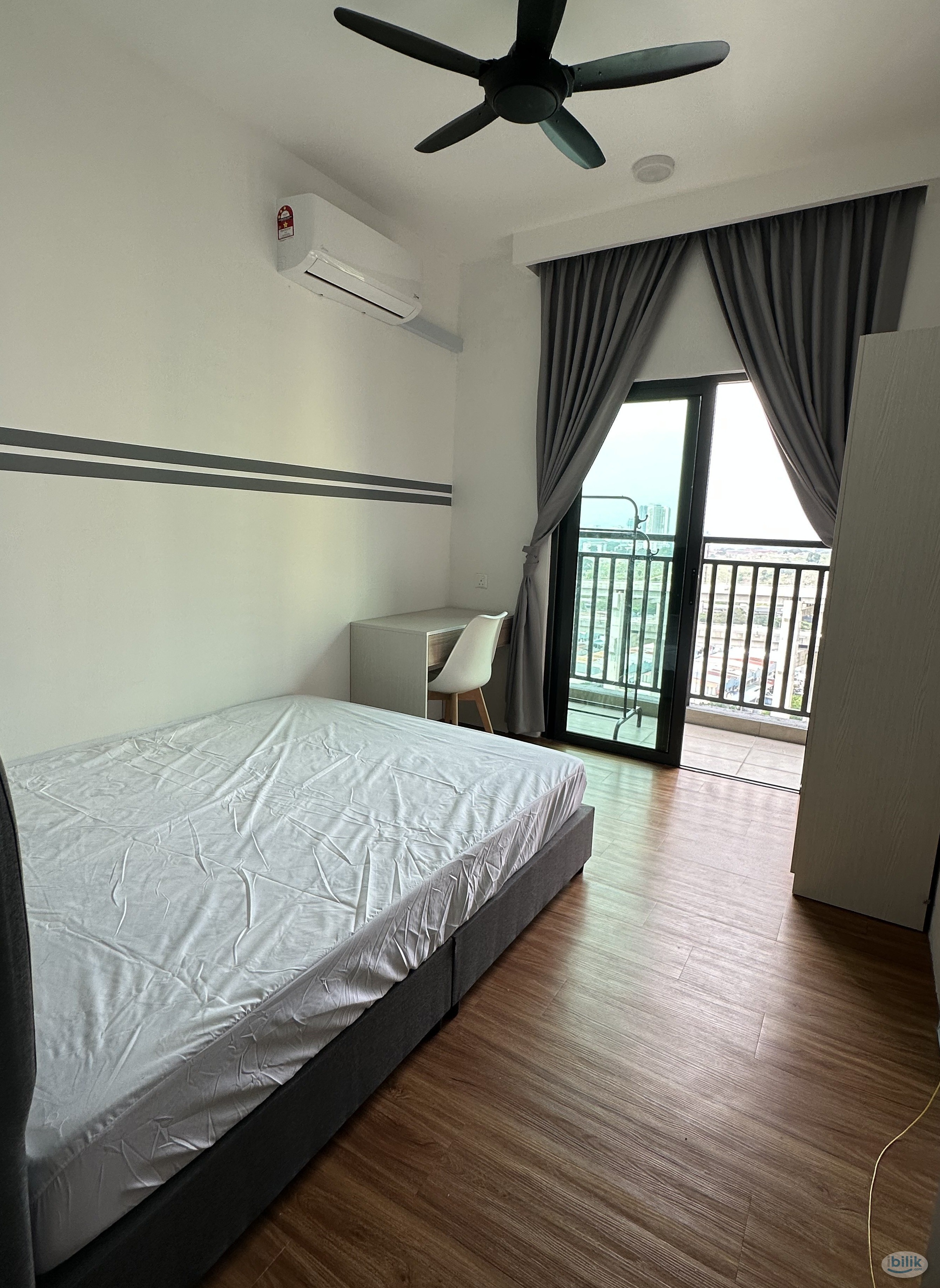 Middle Room at UCSI Residence 2, Cheras - Room For Rent in
