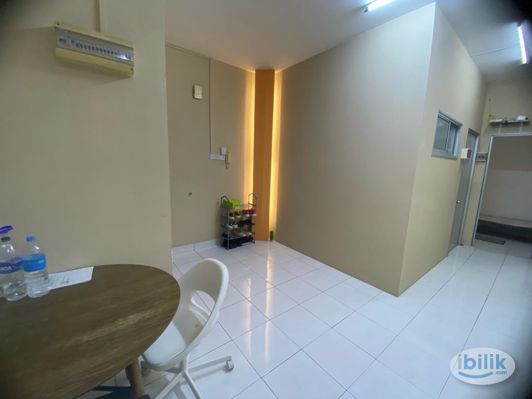 10min 🚶🏻Walk to Mrt Bdr Utama Medium room. Condo Facilities🌇 - Room For Rent in