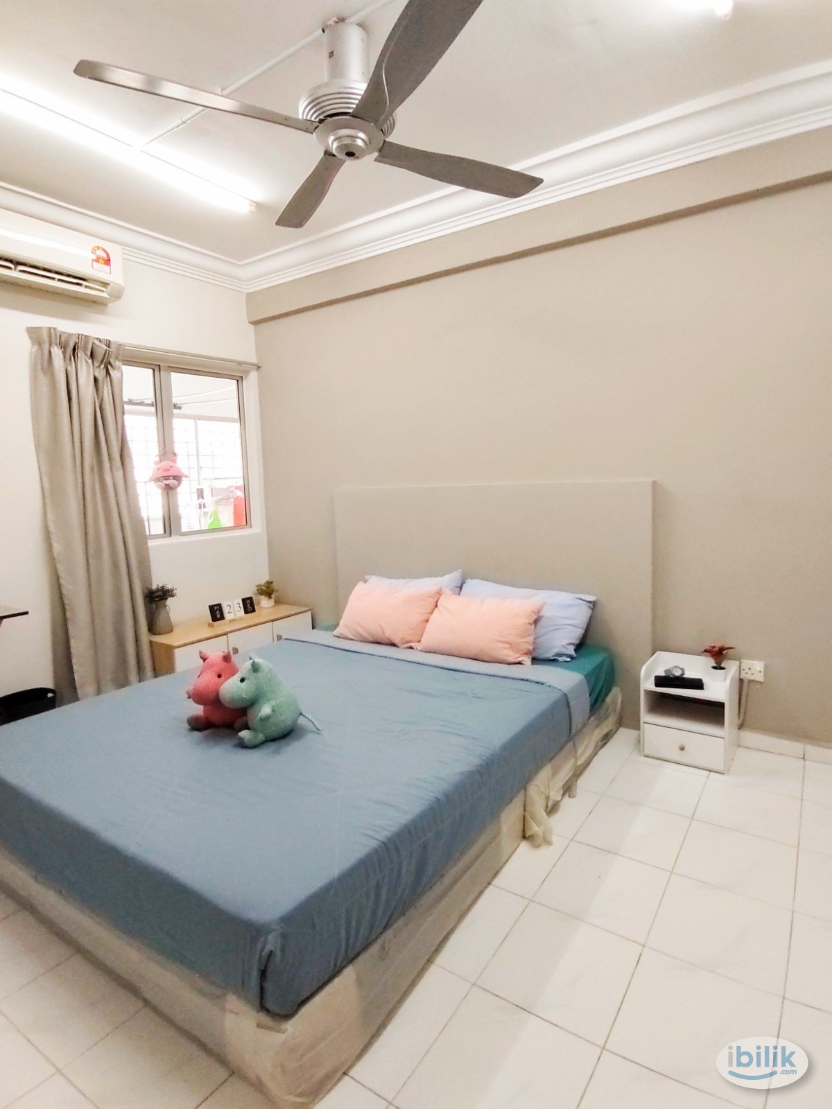 5min to LRT Station, Full Furnish Medium Room @D'aman Crimson Ara ...