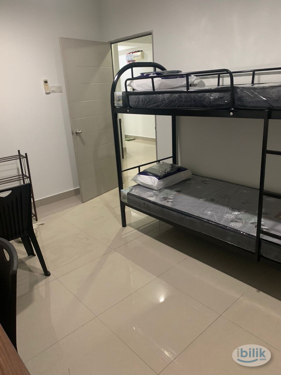 Middle Room (2 person stay max - man unit) at Menara U, Shah Alam, 3 ...