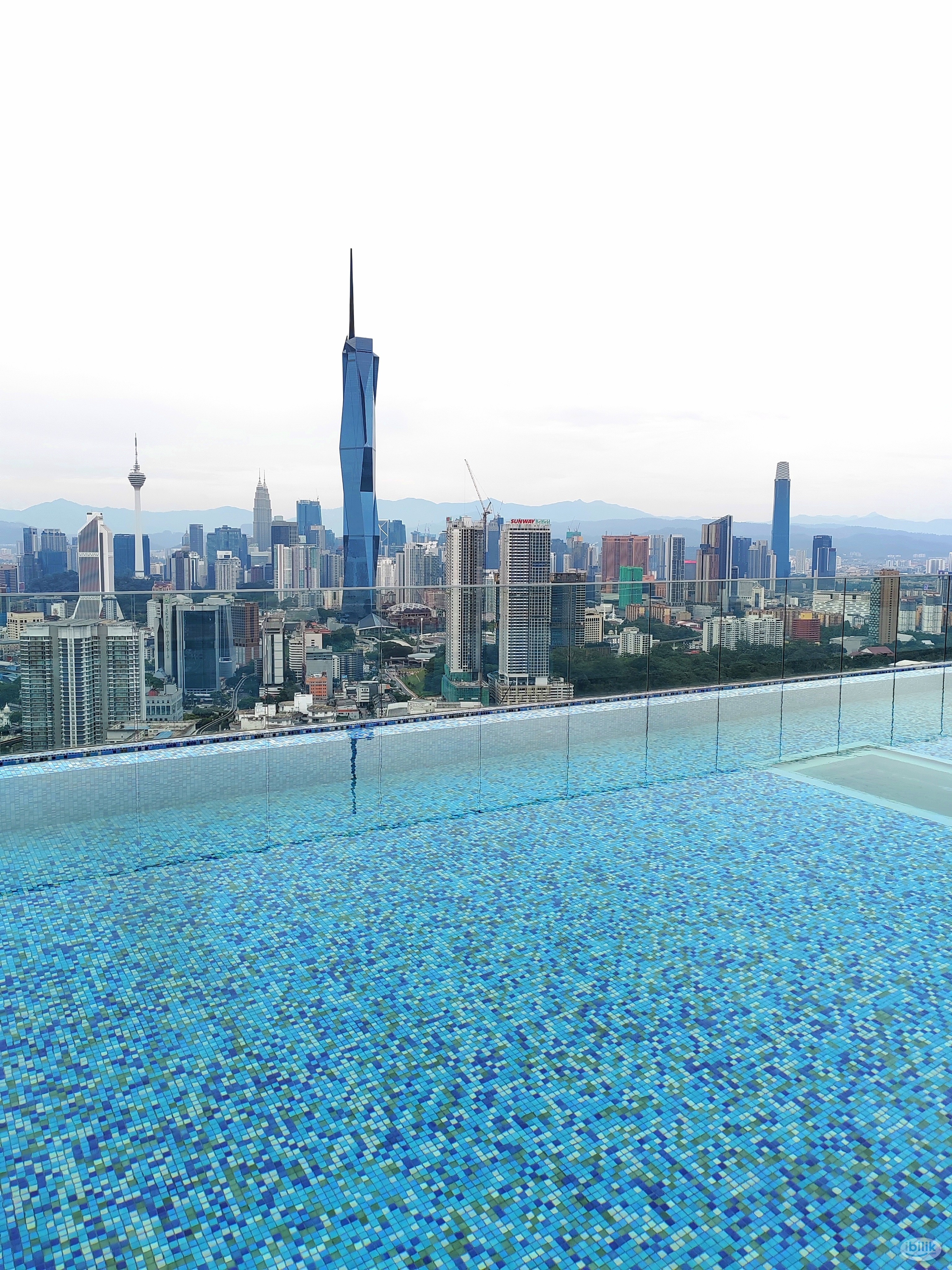🏊Roof Top Infinity Pool with KL View Newly Renovated & Cozy Studio at ...