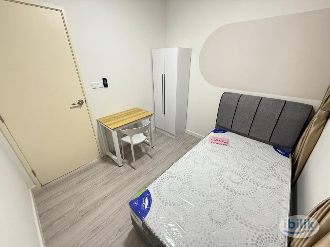 Fully Furnished Small Room, 1st Mar Move In! Free Shuttle Kepong MRT ...