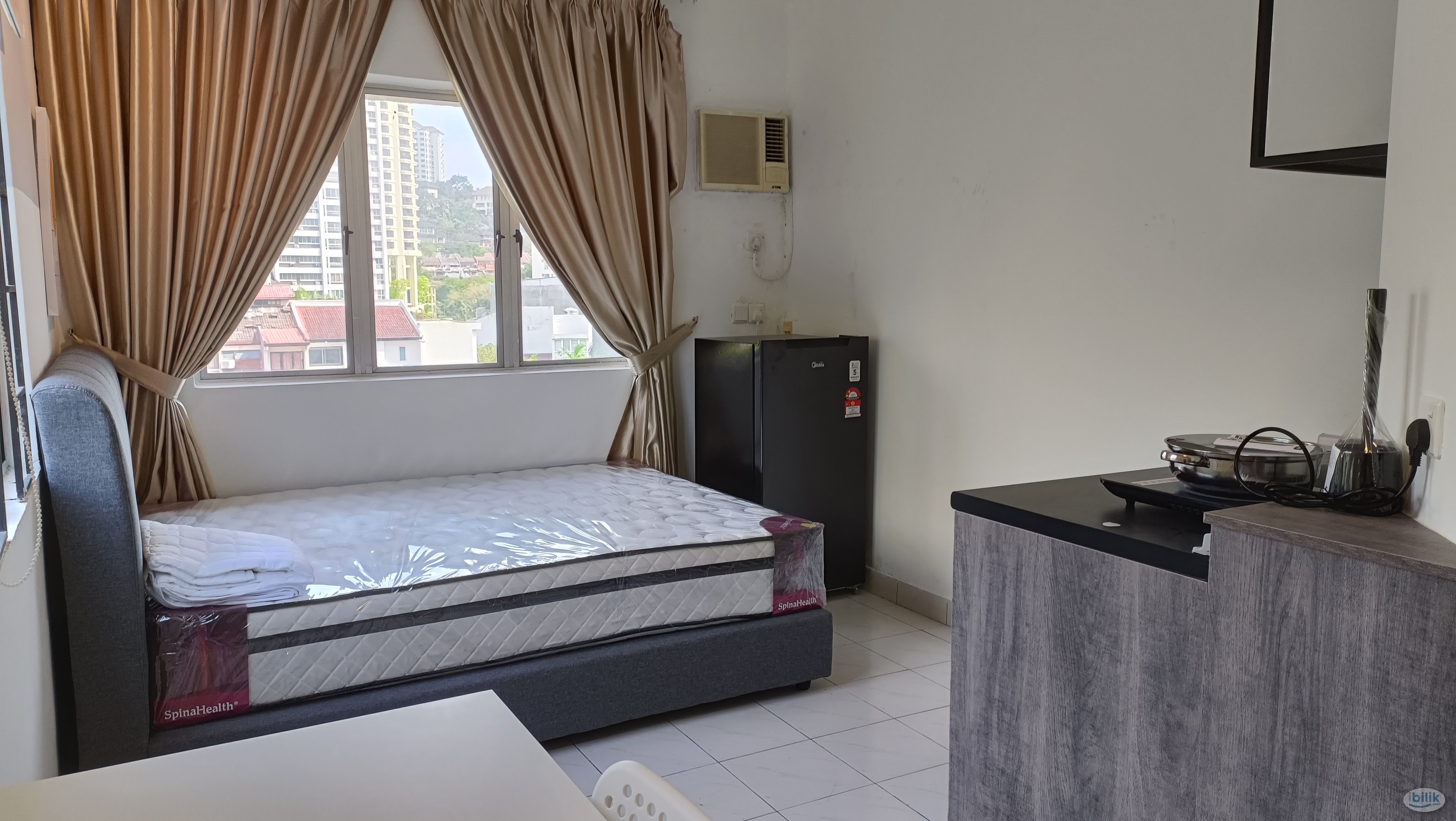 D28 Damansara Studios 🚶 2min to MRT Pusat Bandar Damansara 🚙1.5km to KPJ Damansara Specialist ...