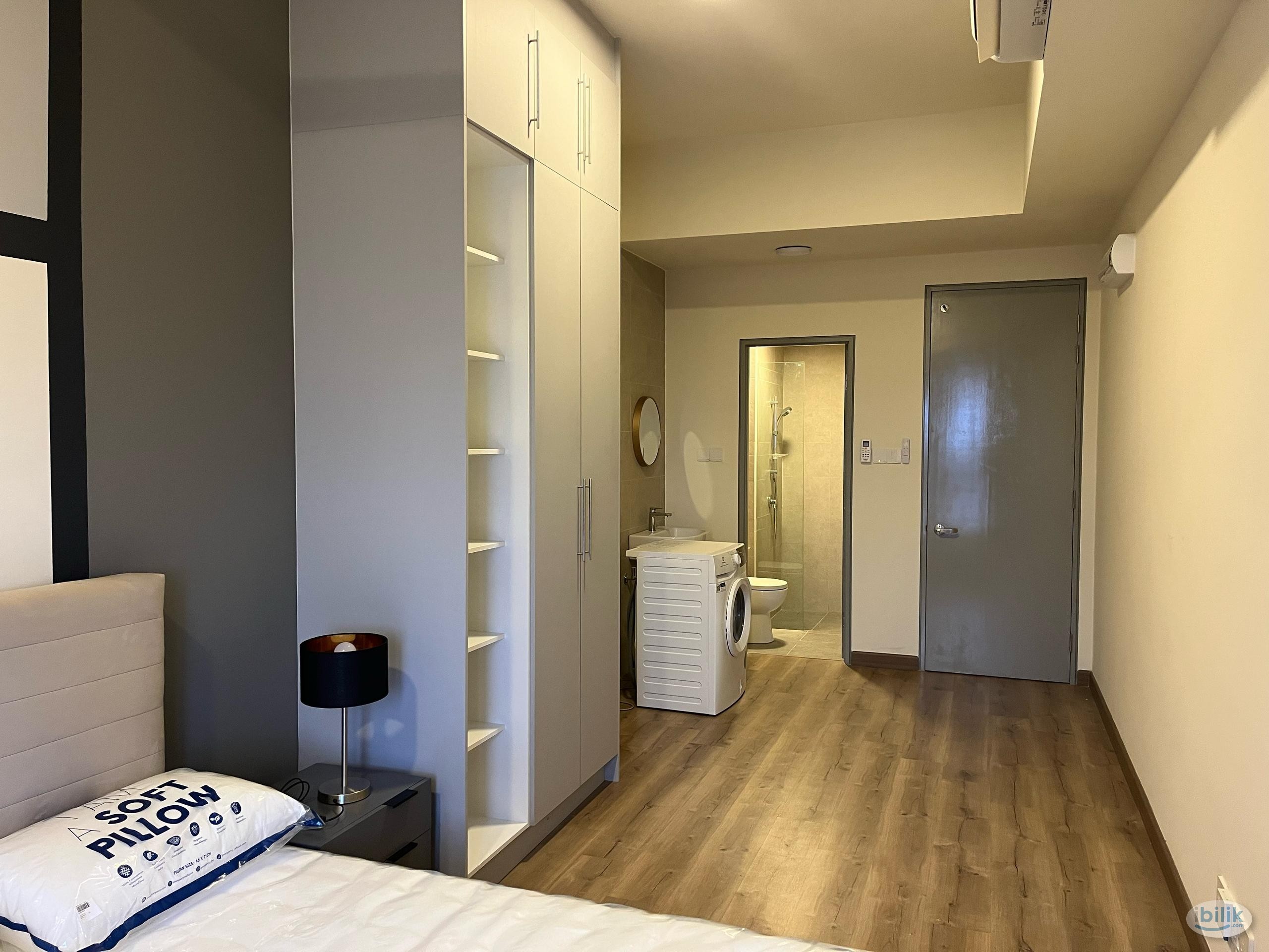 8TH & STELLAR @ SRI PETALING ( STUDIO FOR RENT ) - Room For Rent in