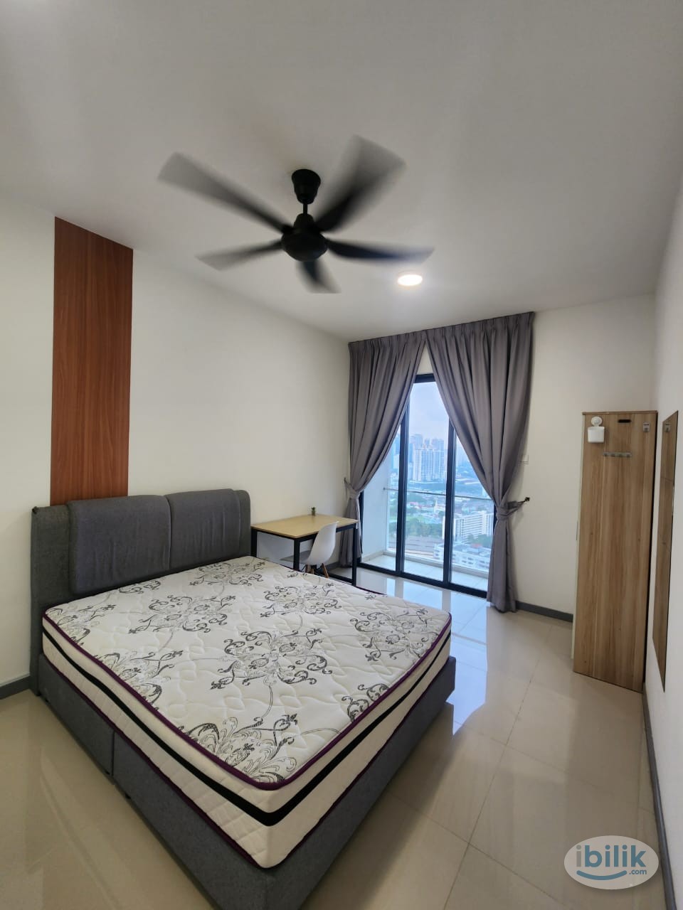 UNITED POINT RESIDENCE == BALCONY ROOM - Room For Rent in
