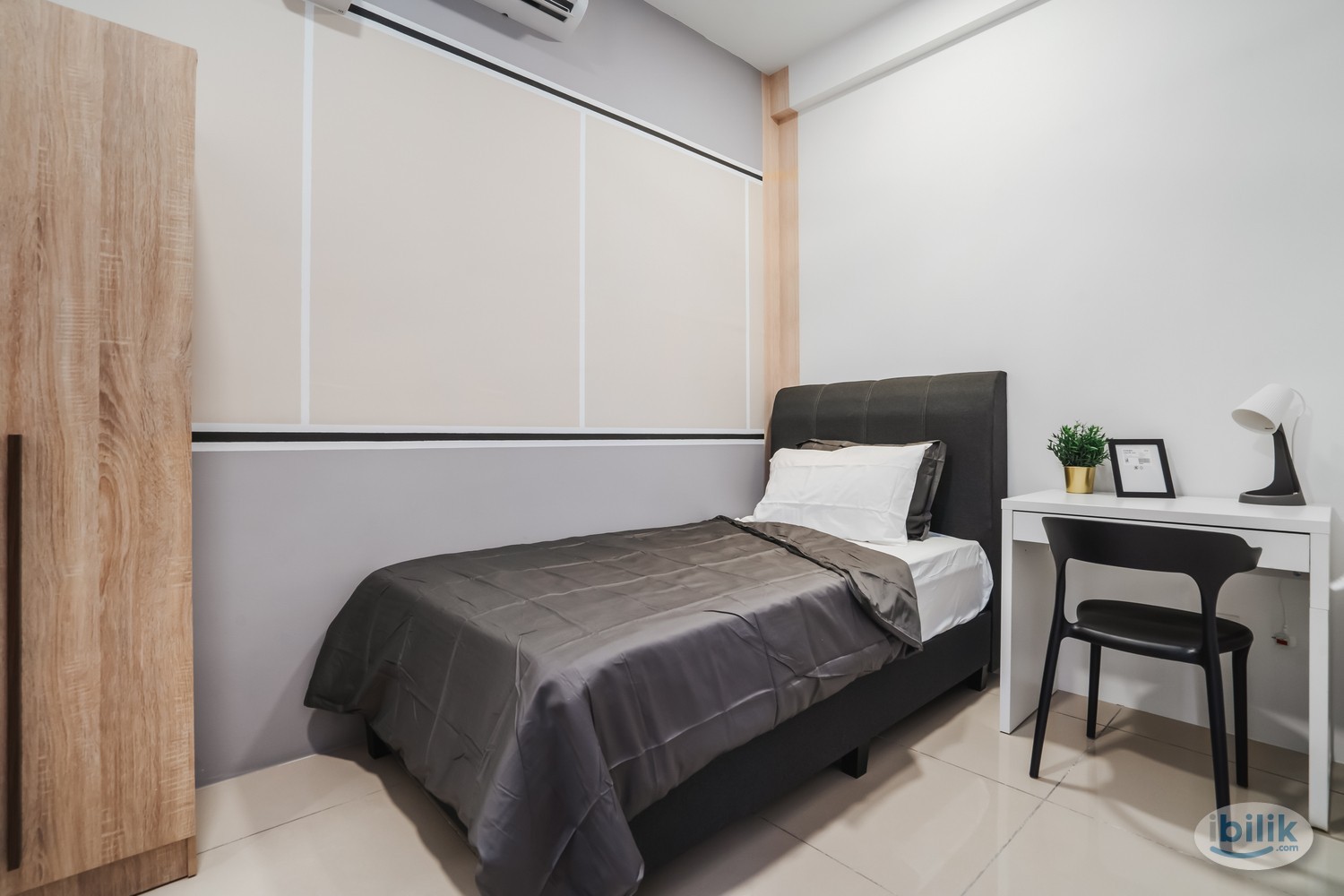 Exclusive Small Room with Interior Design Fully Furnished Platinum ...